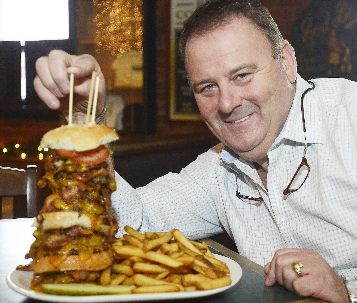 Olde Dublin's Mount Dublin Burger Challenge - FoodChallenges.com ...