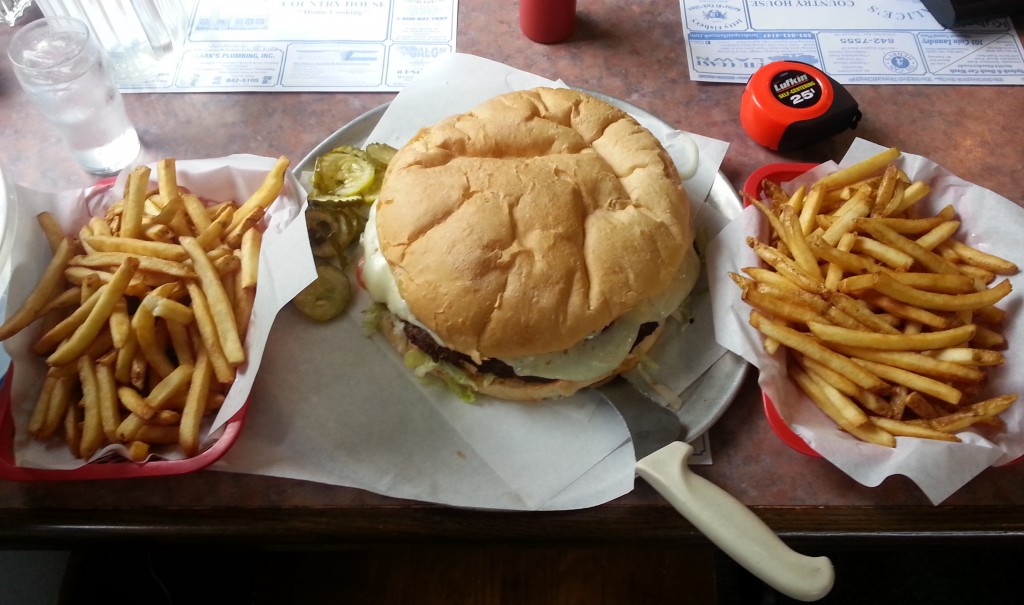 The Alice's Country House Challenge Burger - FoodChallenges.com ...